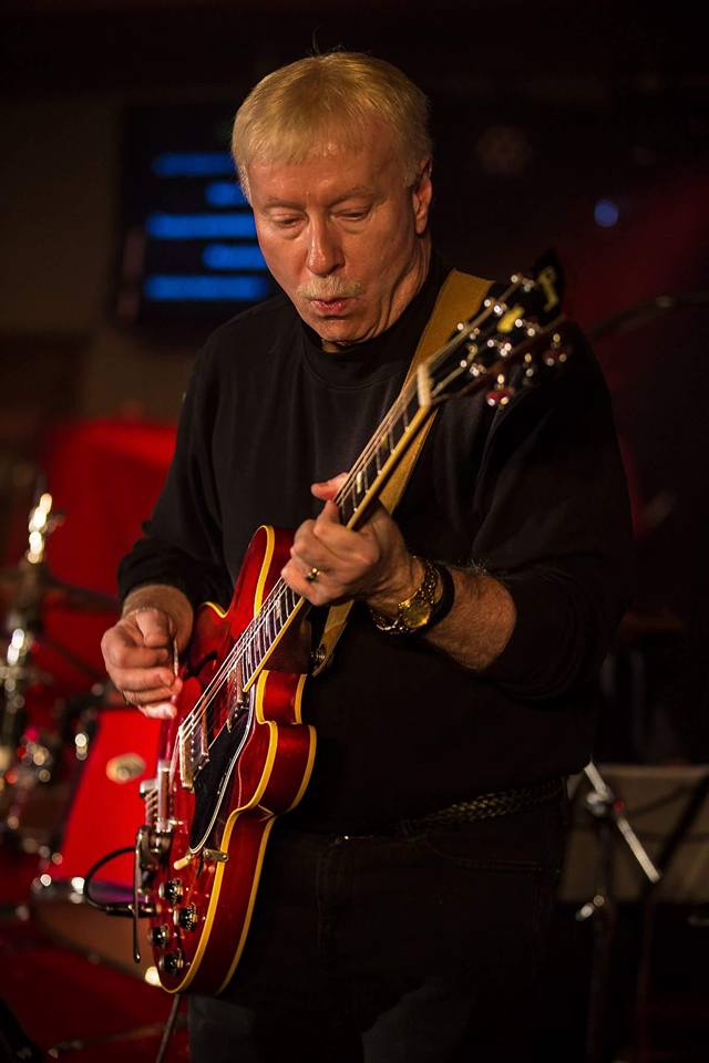 Tom Kelley of The Silvers in Action! – THE SILVERS